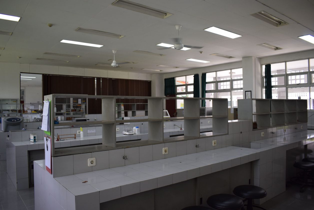 Laboratorium Mikrobiologi Hasil Pertanian | Fakultas Pertanian